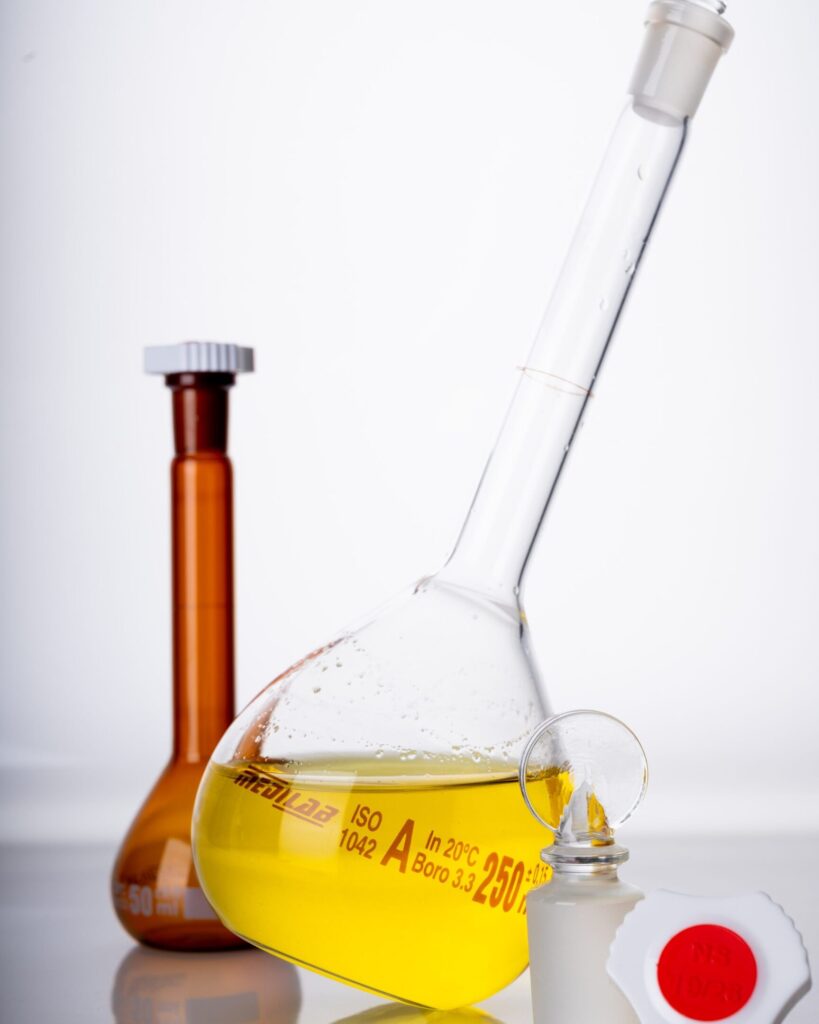 Erlenmeyer vs Volumetric Flask: Choosing Lab Glassware